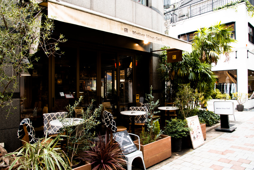 Mother Moon Café - マザームーンカフェ | 三宮本店
